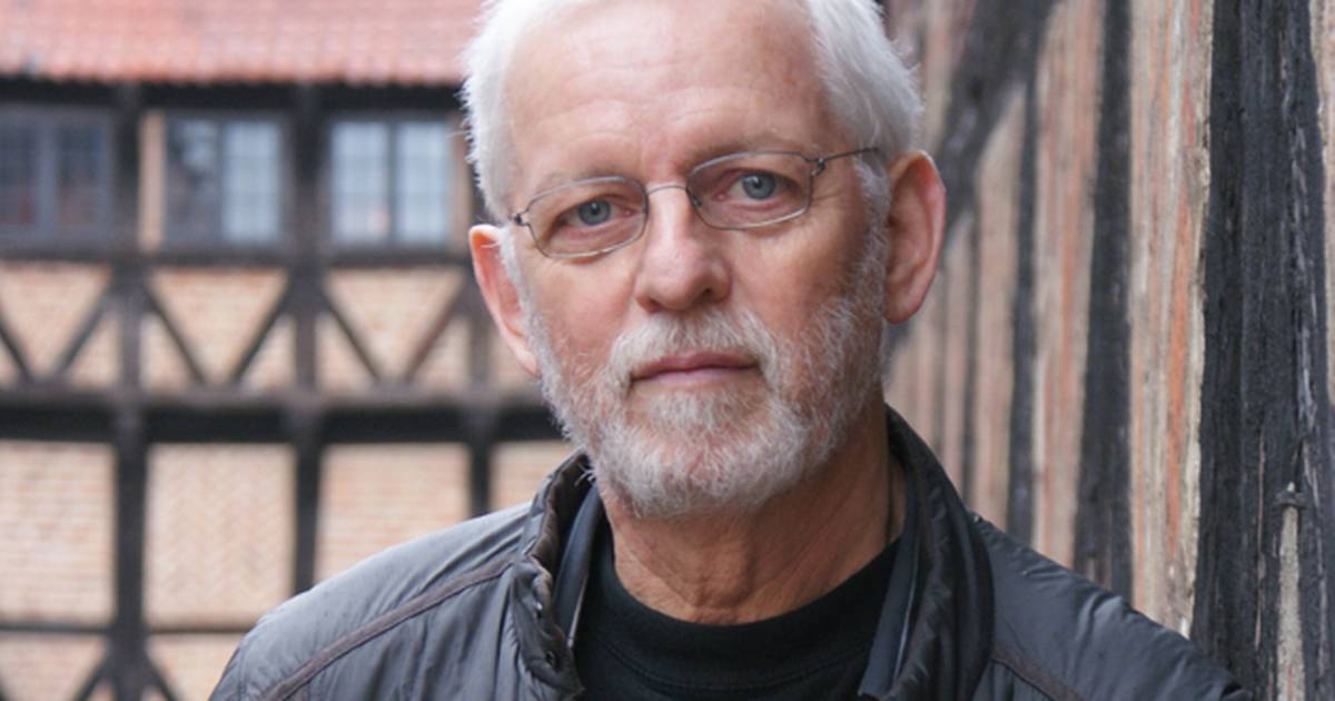 Plakatmanden smækker med døren - Din Avis