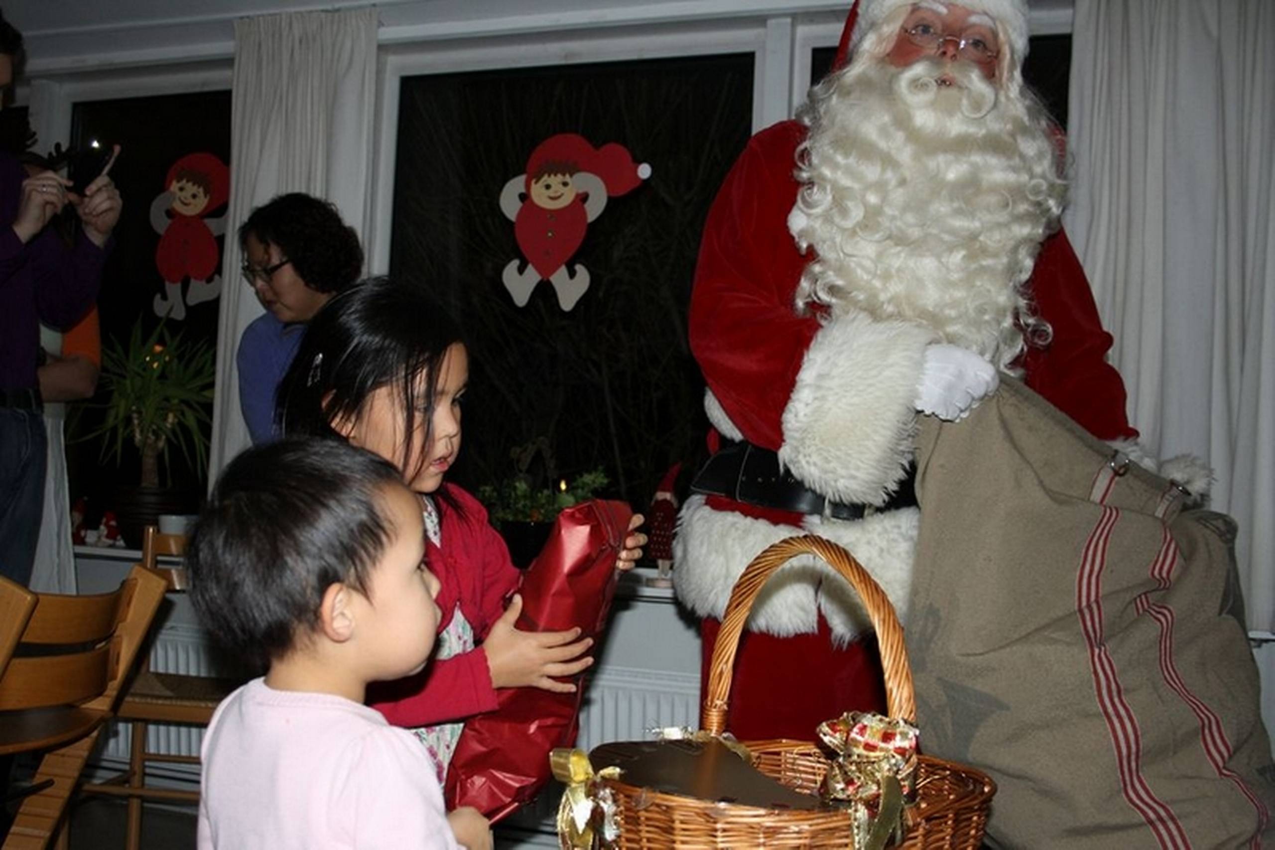 Ekstra julegaver til børnehjemsbørnene - Din Avis