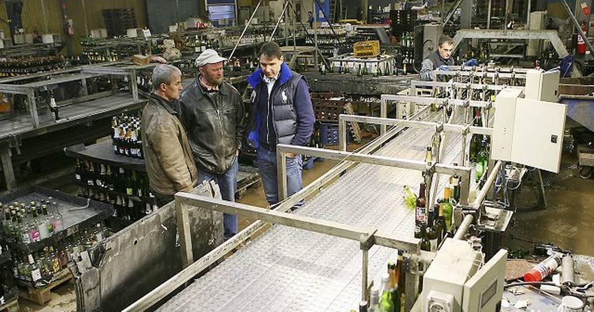 30 flaskearbejdere frygter for deres job - Din Avis