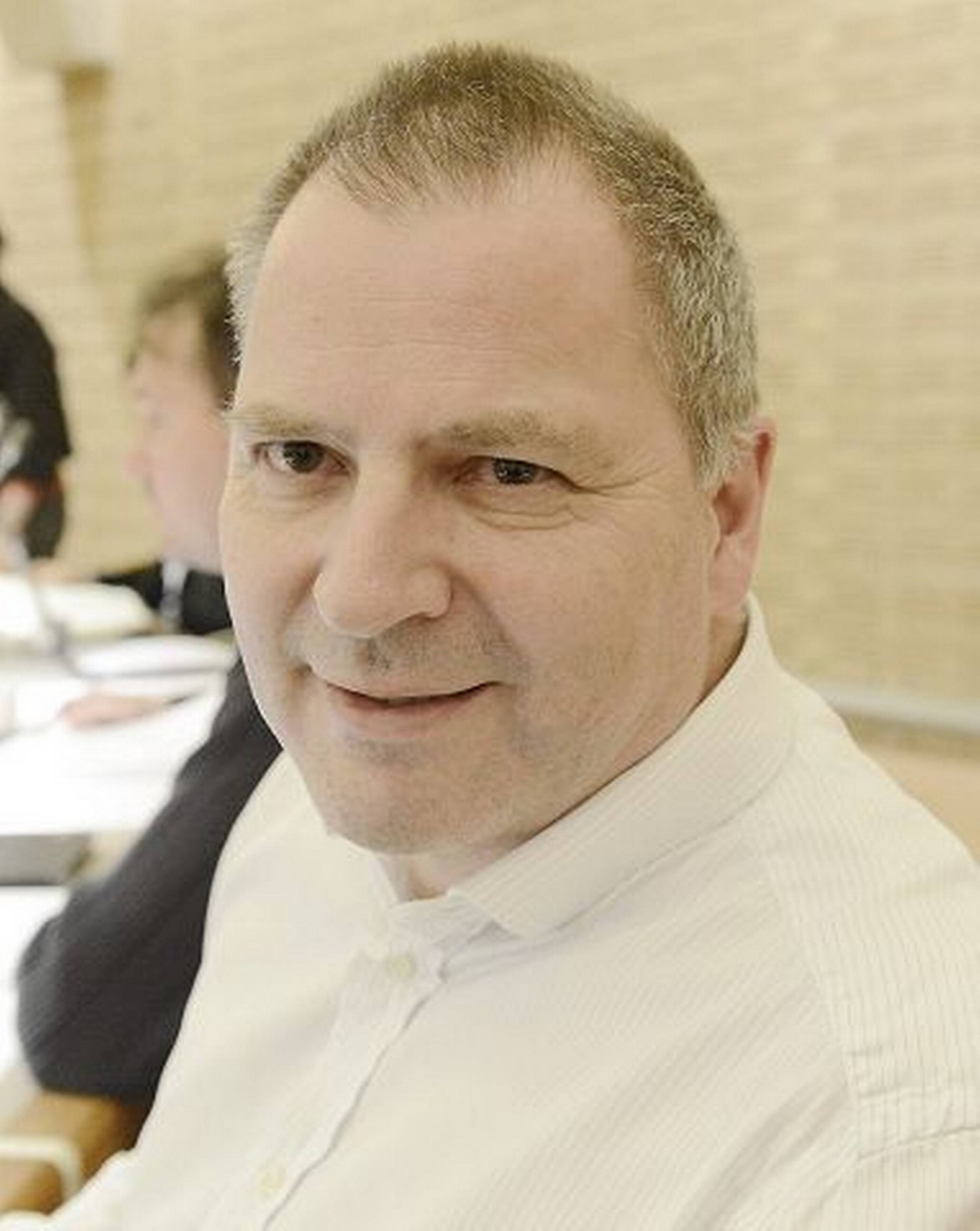 Svær vej til Risø Park - Din Avis