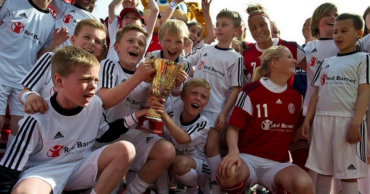 Landskamp med 100 børn - Din Avis