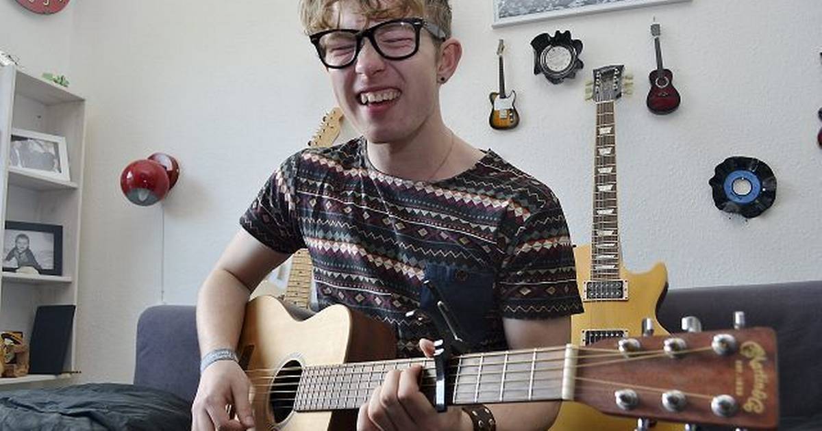 "Jeg er en sceneluder" - Din Avis