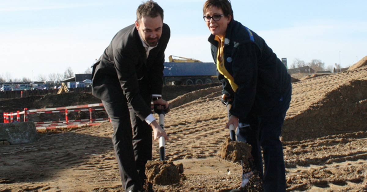 Første spade-stik til ny gigant-IKEA - Din Avis