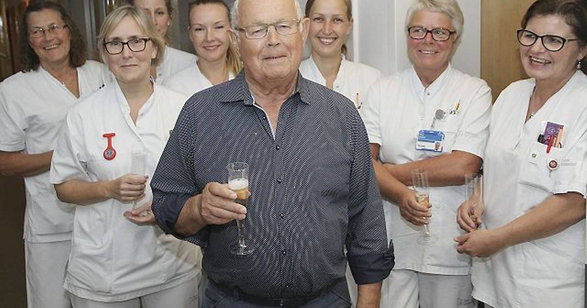 Karl Emil har taget lån i sit hus for at give 100.000 kroner til ...