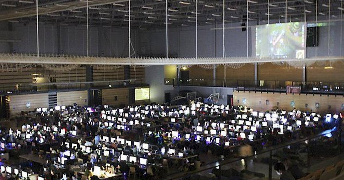 Farum Arena er klar til stor invasion - Din Avis