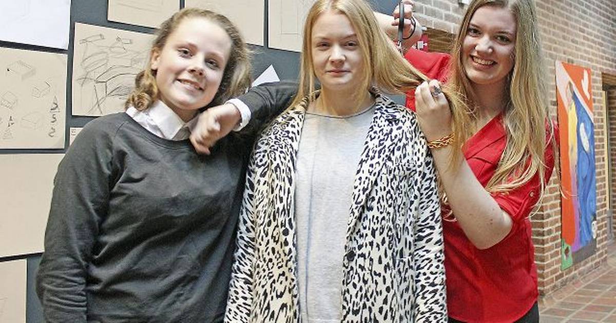 Piger parate til at klippe hestehalerne - Din Avis