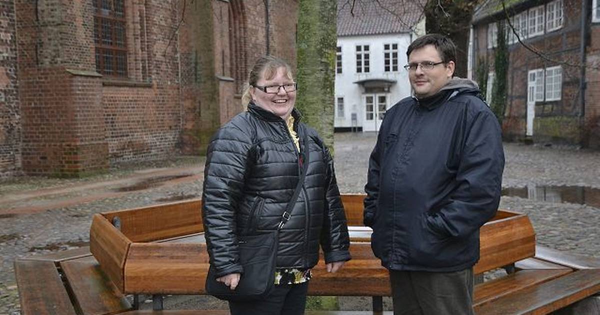 Hjælper hjemløse med at holde varmen - Din Avis
