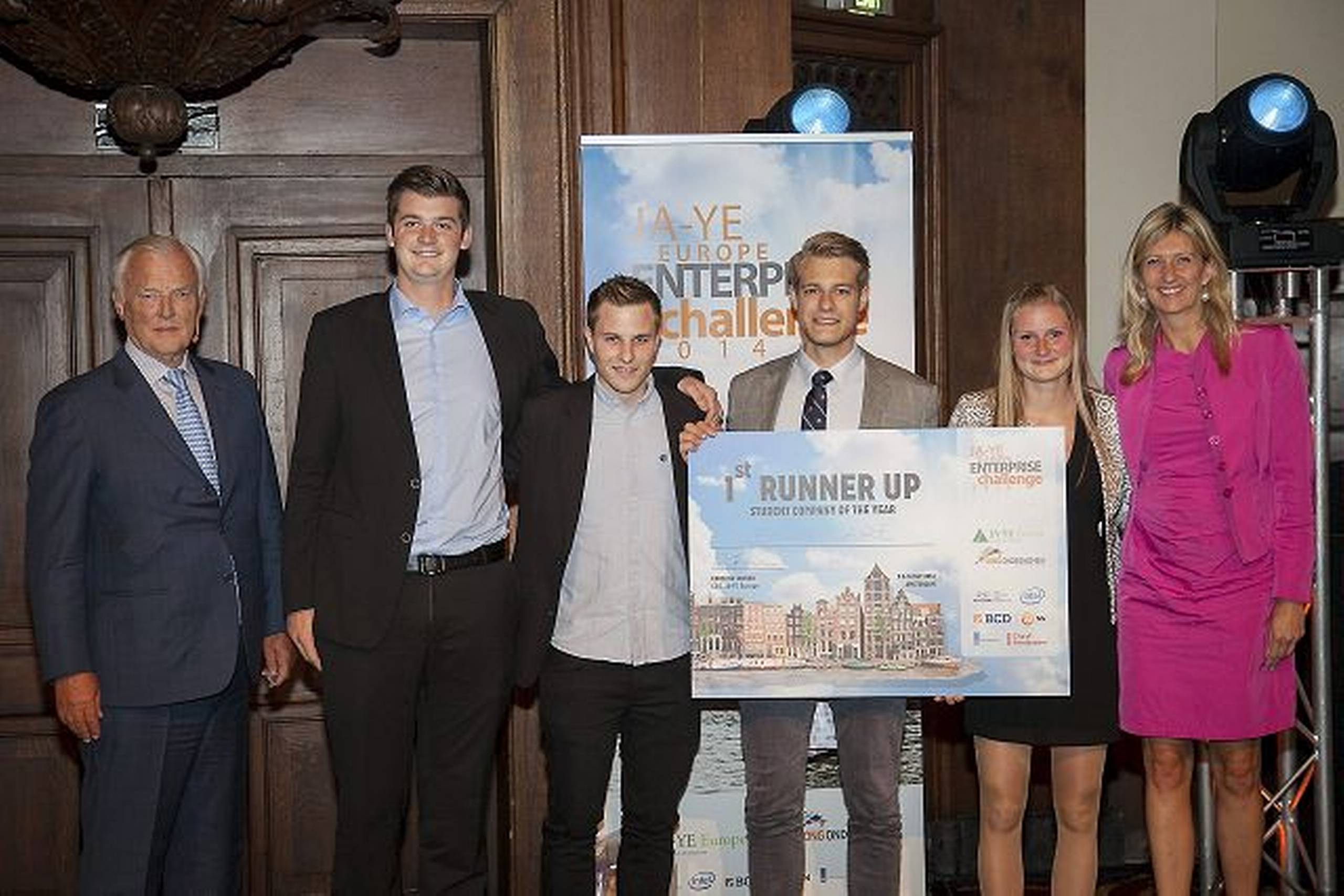 Studerende vinder andenplads ved EM - Din Avis