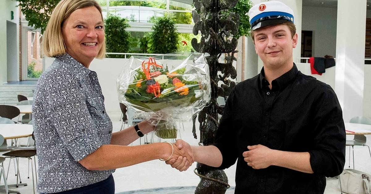 Sebastian er årets første handelsstudent - Din Avis