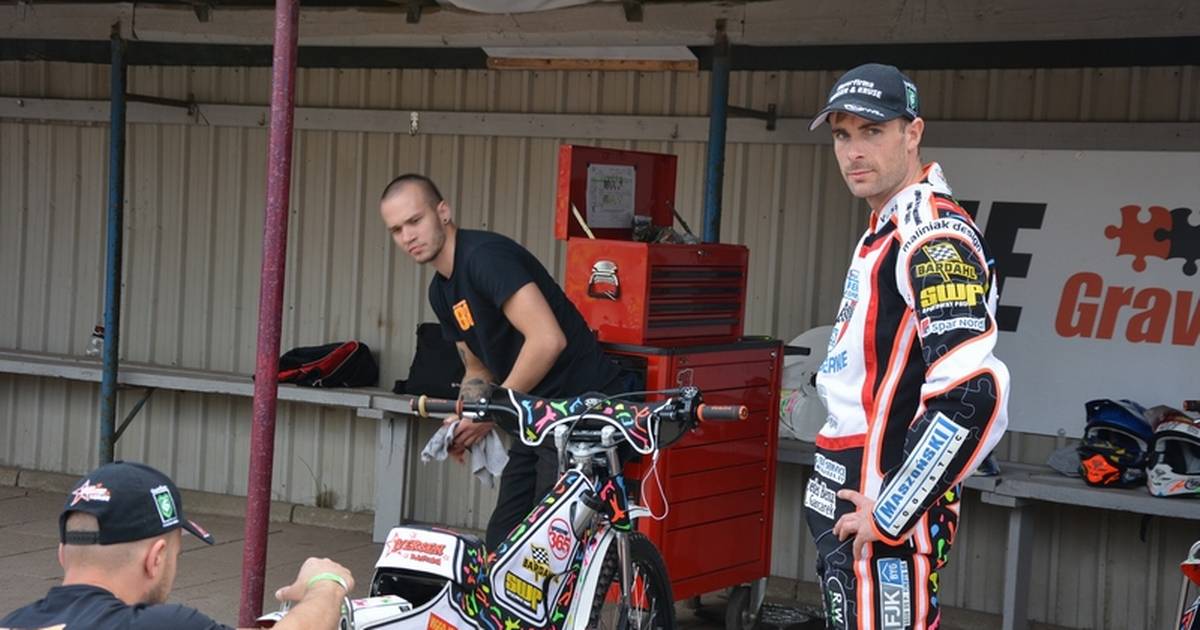 Niels-Kristian Iversen bygger på fra Prag - Din Avis