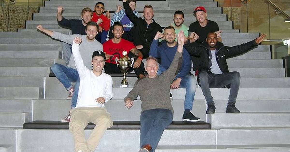 SOSU Aarhus-elever vinder DM i erhvervsskole-fodbold - Din Avis