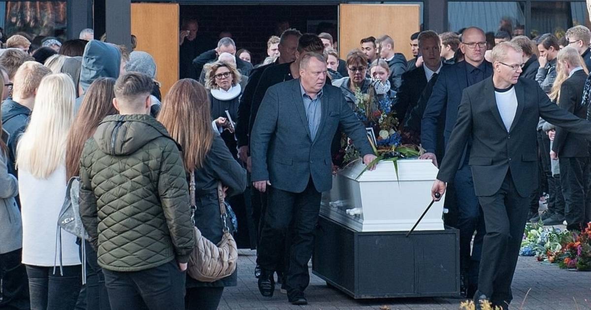 Familie og venner sagde et sidste farvel til Mads - Din Avis