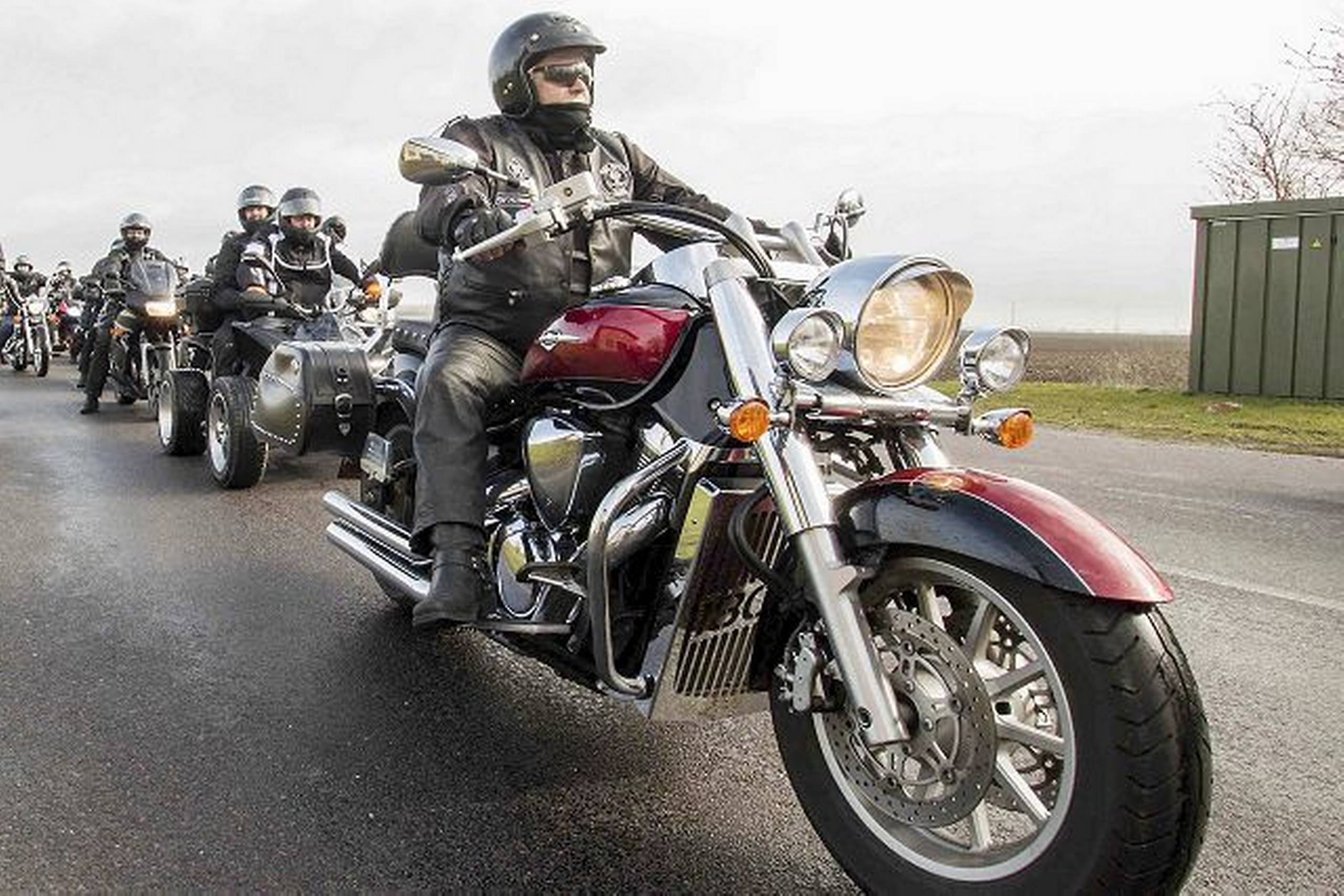 Nu kommer 70 bikere og hjælper ham - Din Avis