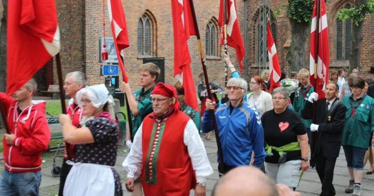 Fem faner uddeles på Valdemarsdagen - Din Avis