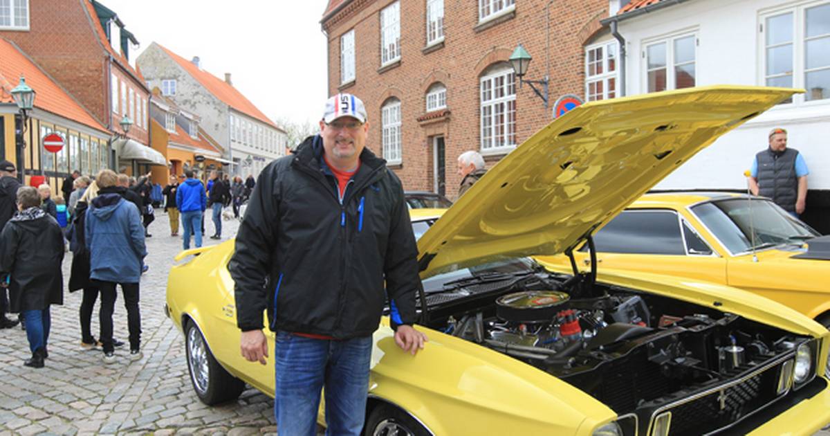 Mænd med vilde biler - og pudseklude - Din Avis