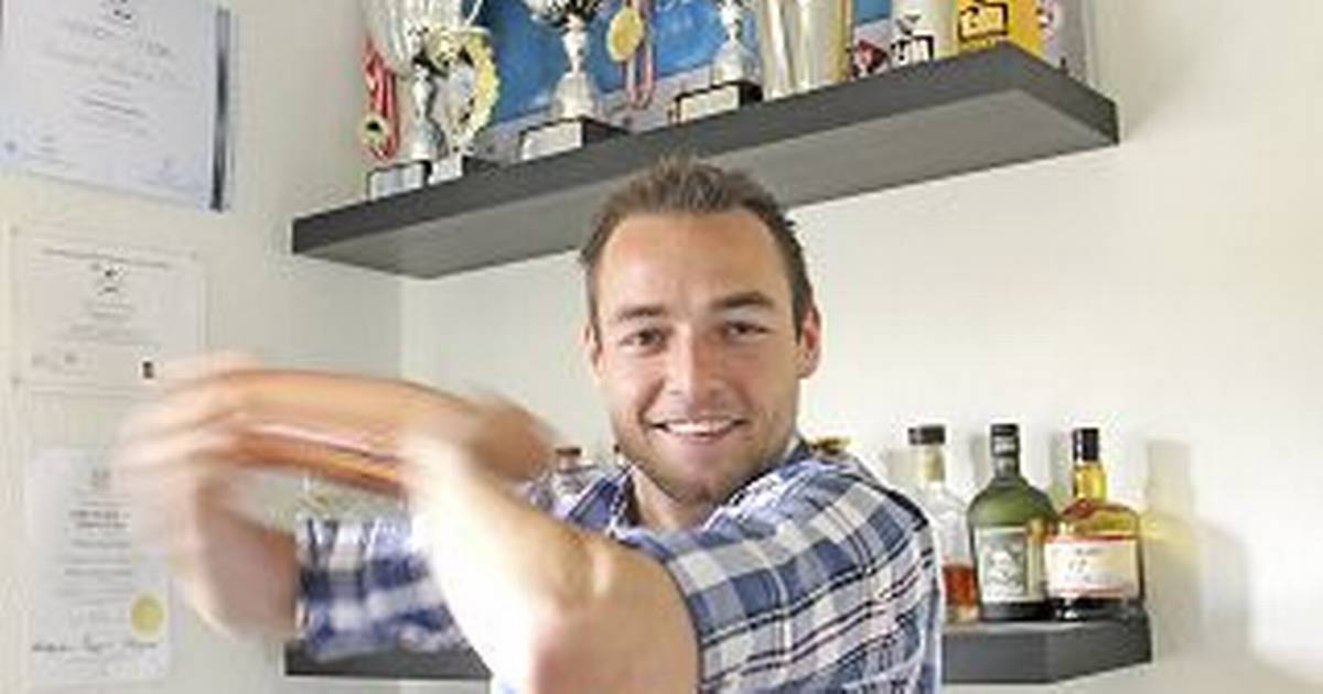 Nu blander Mathias cocktails til din fest - Din Avis
