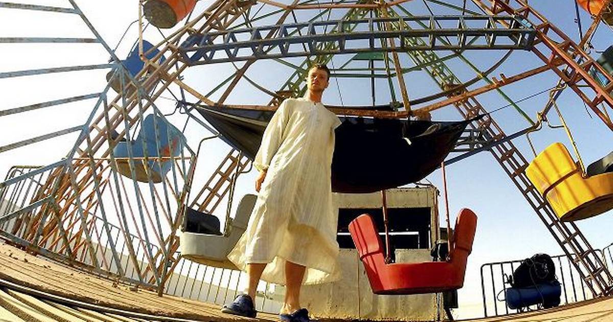 Charlie går alene rundt i Vestsaharas sandørken - Din Avis