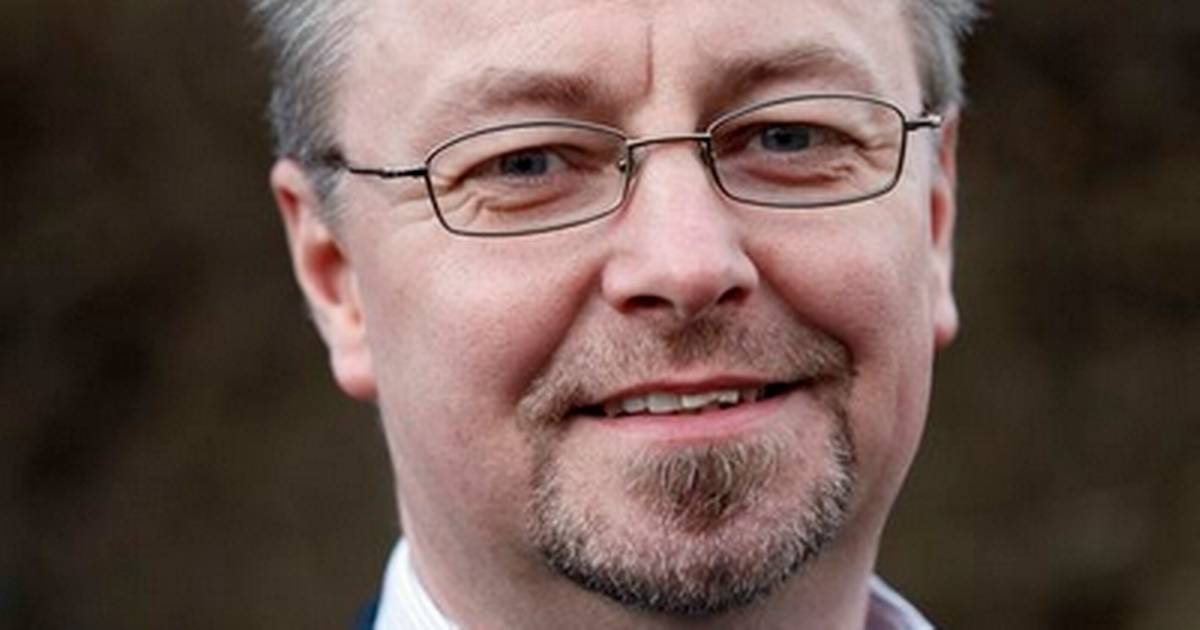 Direktør fritages for tjeneste - Din Avis