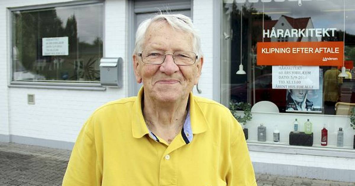 Frisør Andersen har svunget saksen i 60 år i Risskov - Din Avis