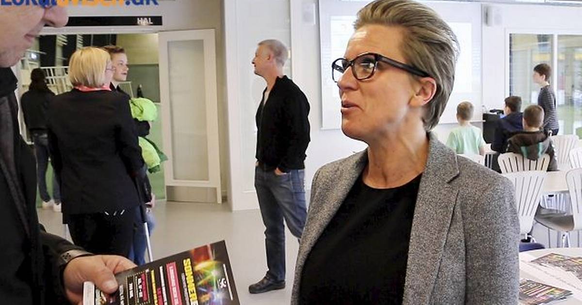 Stor fest med kendte navne i den nye hal - Din Avis