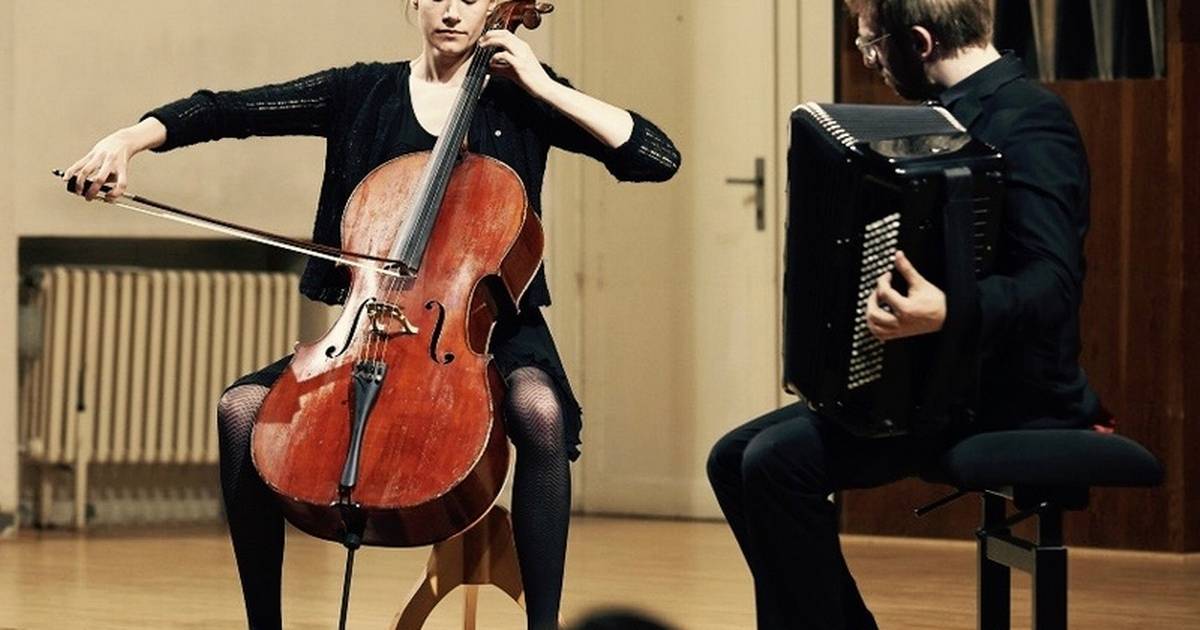 Tangotoner på cello og accordeon i Den Lydhøre Have - Din Avis
