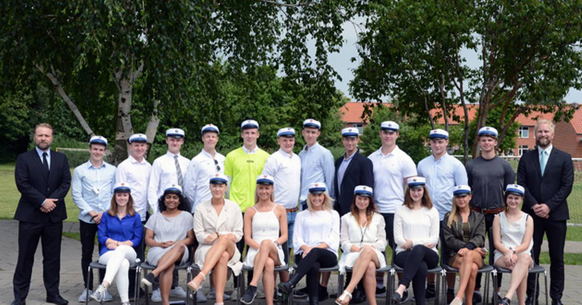 Se studenterne fra VID Gymnasier - Handelsgymnasium Rønde - Din Avis