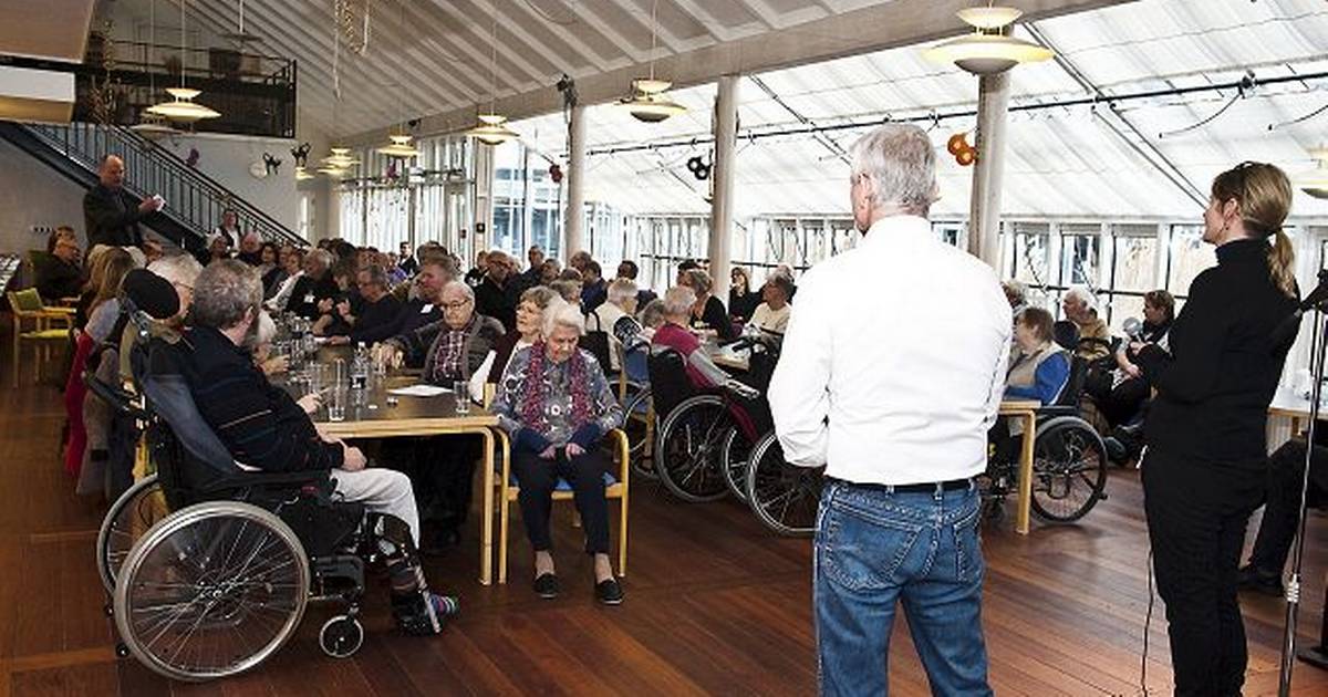 Flygtninge-protester på plejehjem gør indtryk - Din Avis