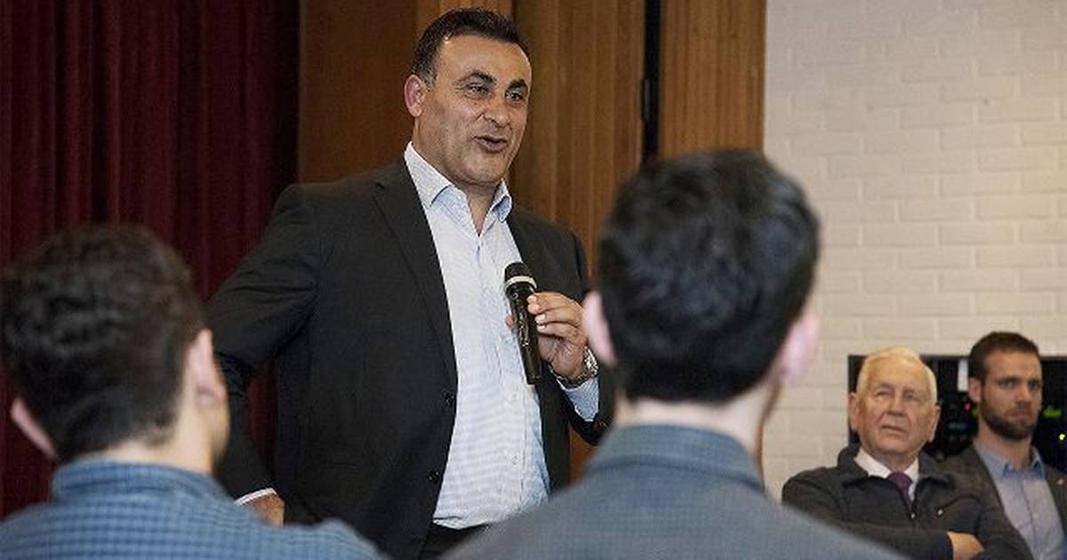 "Det er nok Assad, der har pillet ved mikrofonen" - Din Avis