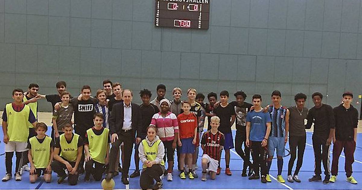 Integrationen begyndte med en fodboldkamp - Din Avis