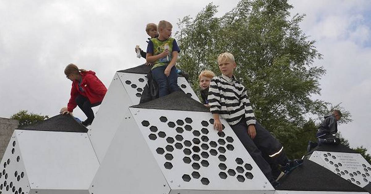 Jerntvillinger og forfattere besøger kulturhusene - Din Avis