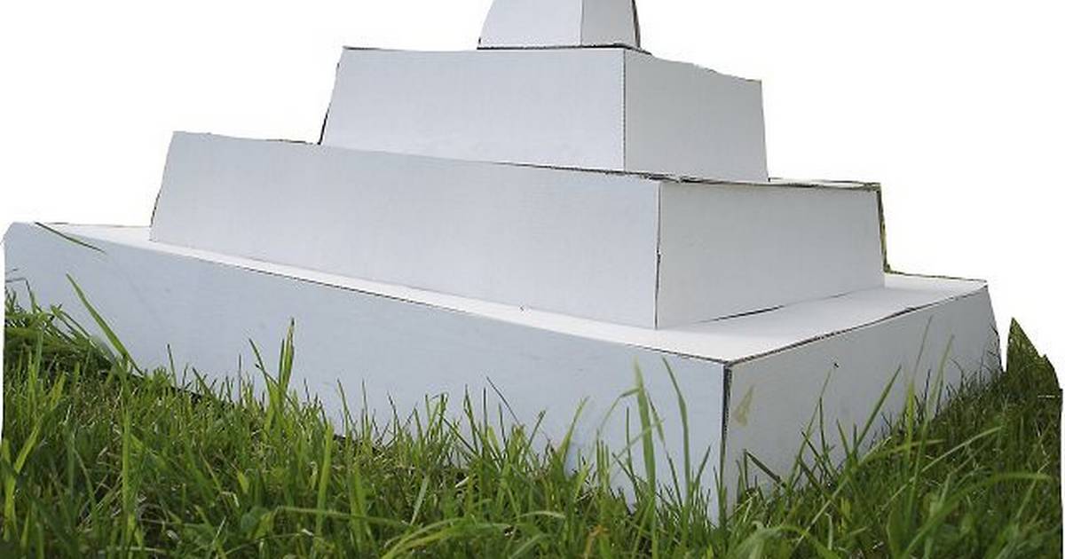 De bygger pyramider i Ørum - Din Avis