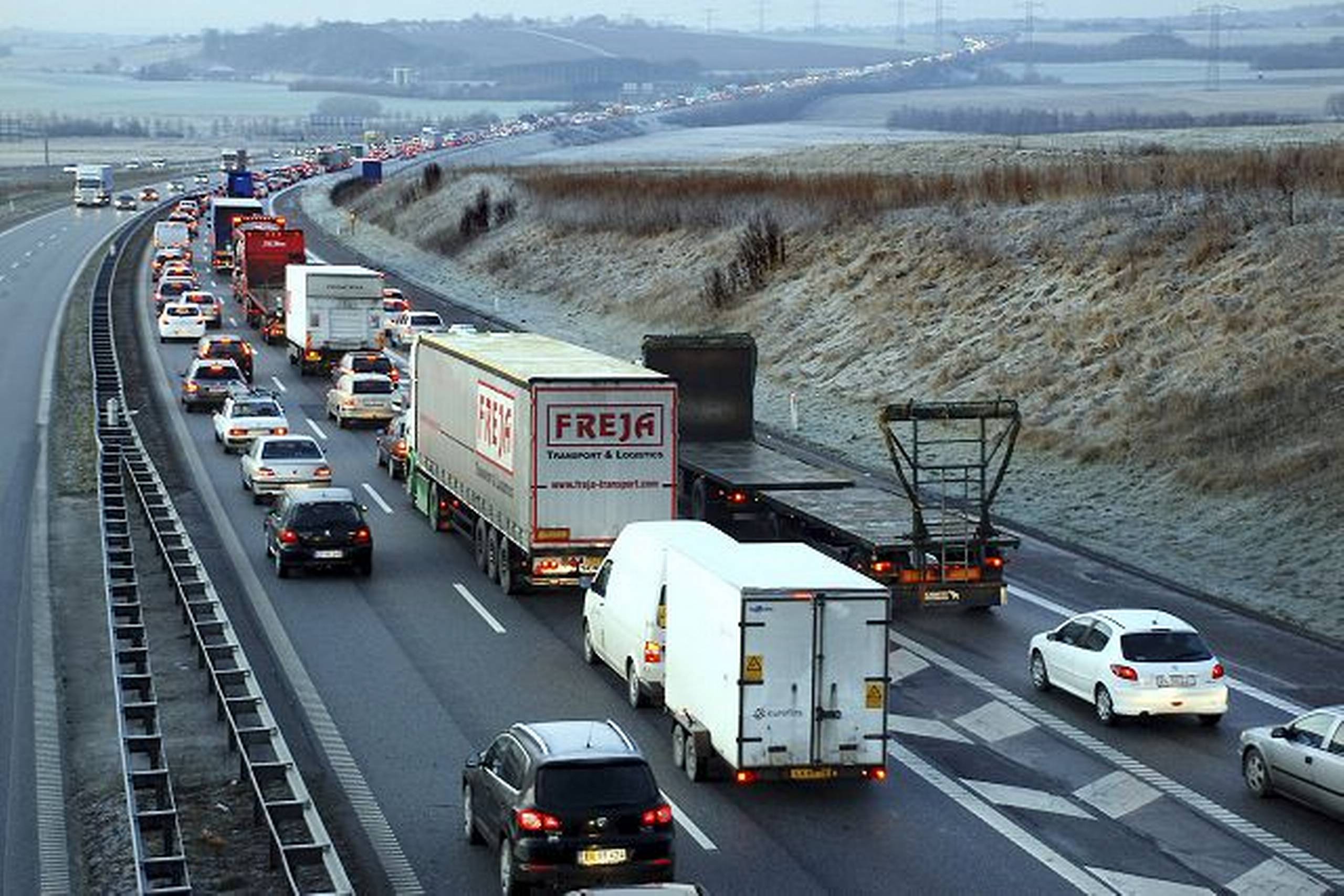 To biler ramte hinanden på E45 - Din Avis